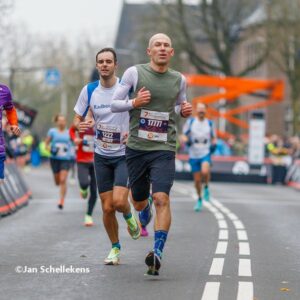 Arjen Robben przebiegł 15 km w 55 minut - Bieganie.pl