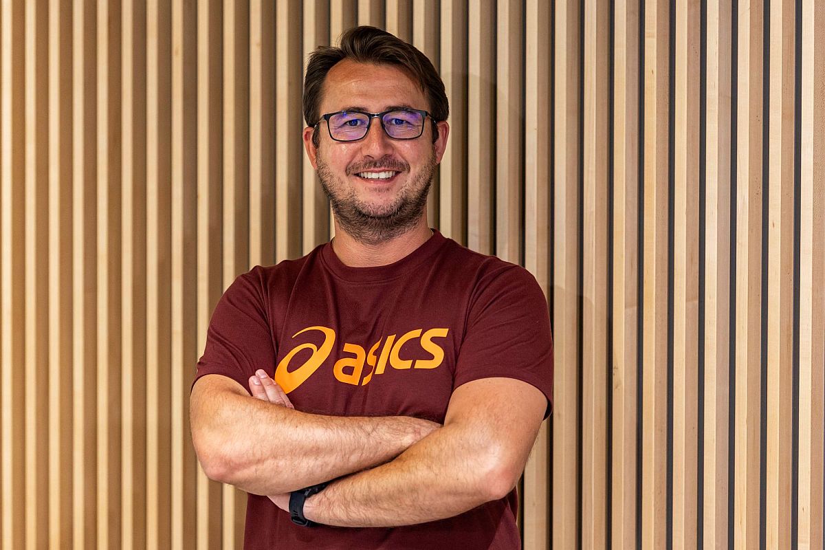 Dla kogo producenci tworzą buty biegowe i czym różni się sposób ...