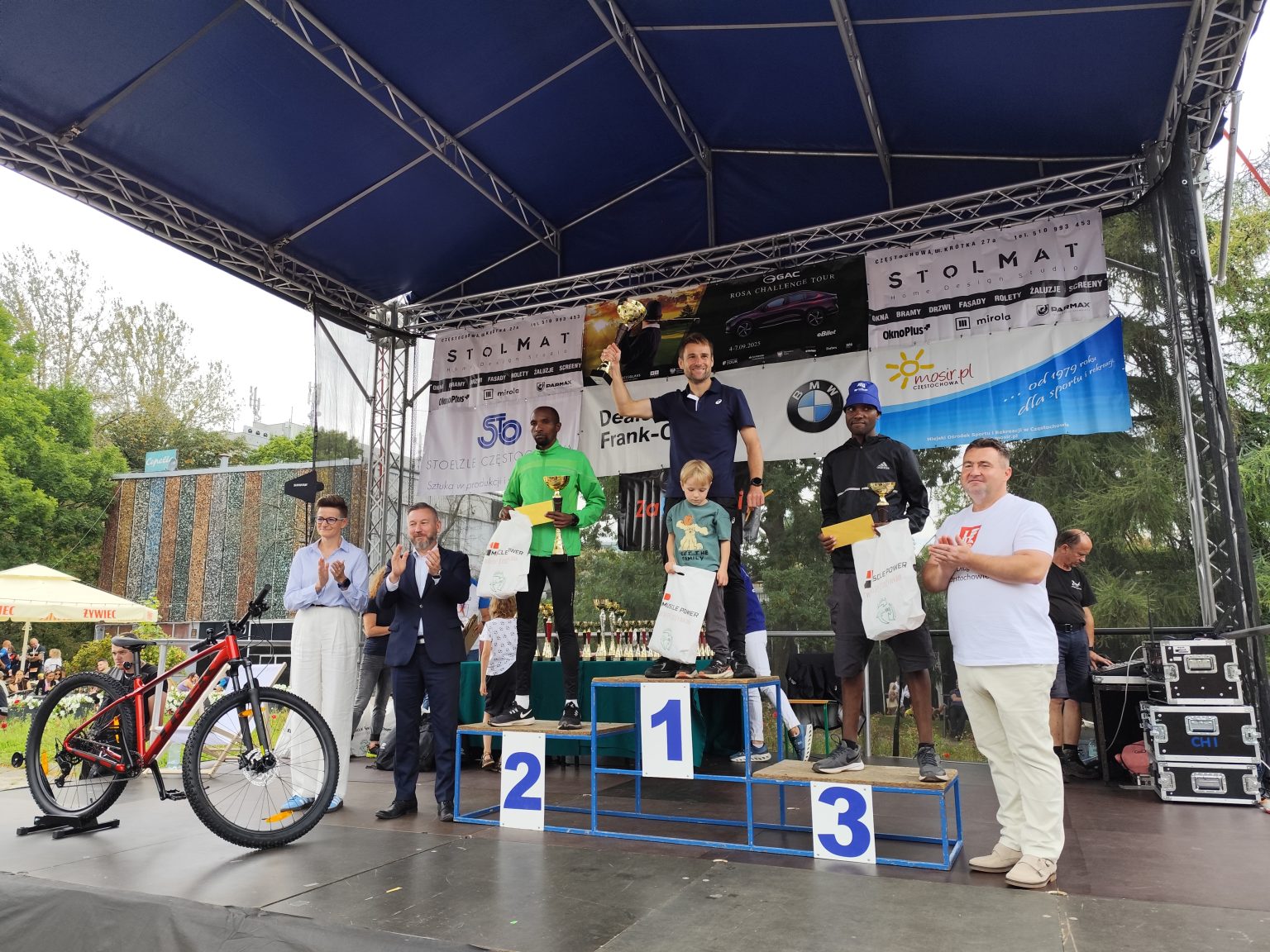 Adam Nowicki zwycięża w 15. Biegu Częstochowskim na 10 km. Teraz na ...